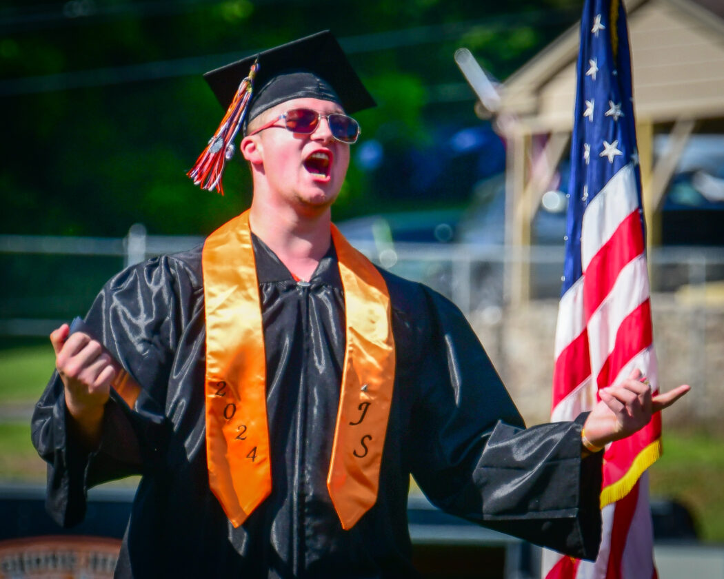 Jersey Shore grads take time to celebrate, remember at ceremony | News ...